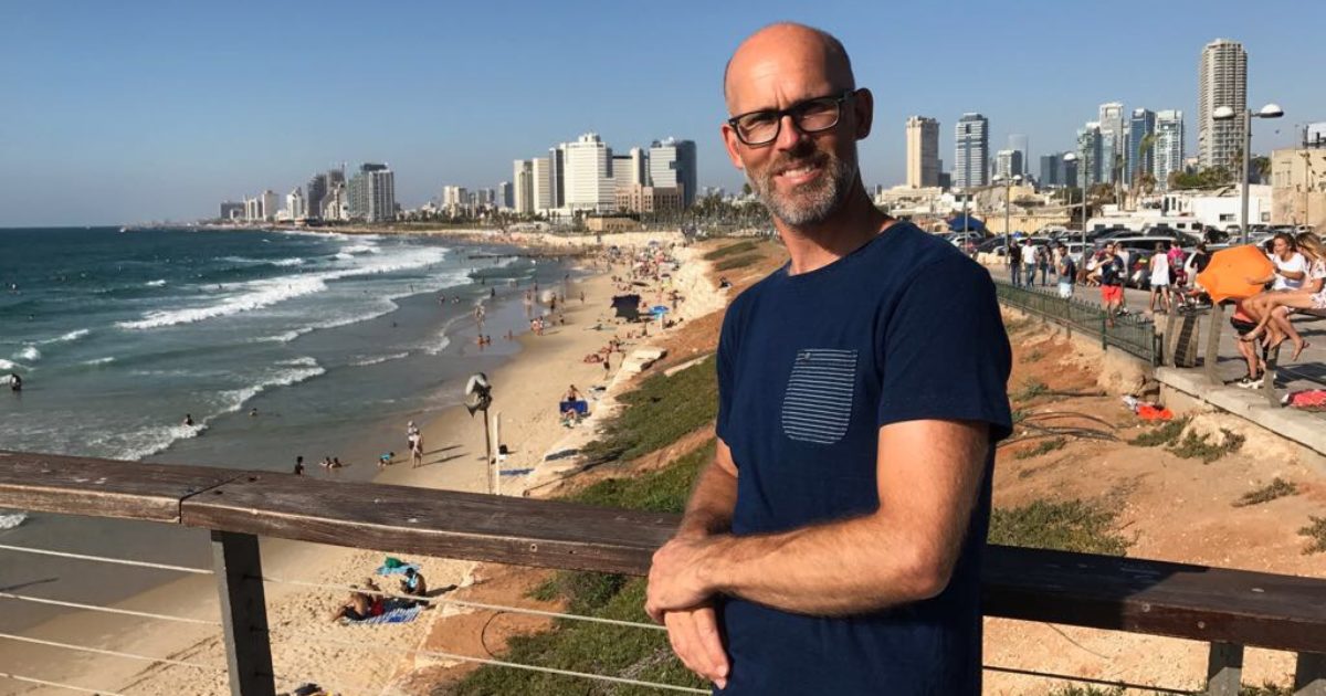 Hoofdredacteur Arjen Vos bij 'Blikopener Radio' | Radio Aalsmeer