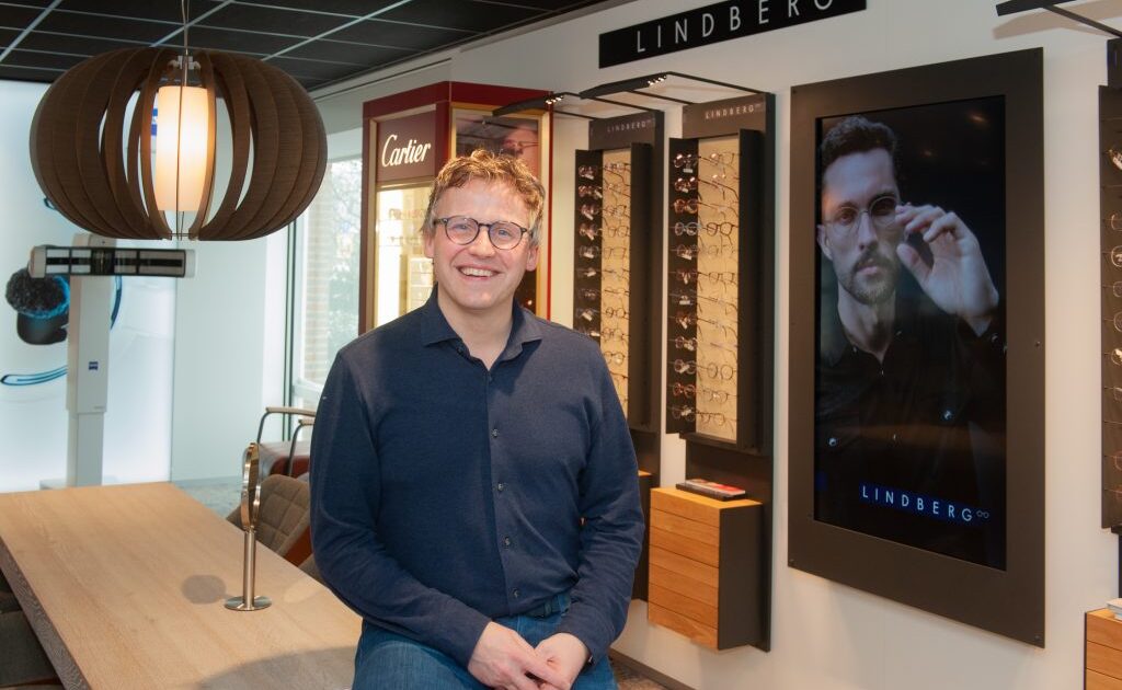 BA-er en opticien Sander ten Seldam in 'Door de Mangel' | Radio Aalsmeer